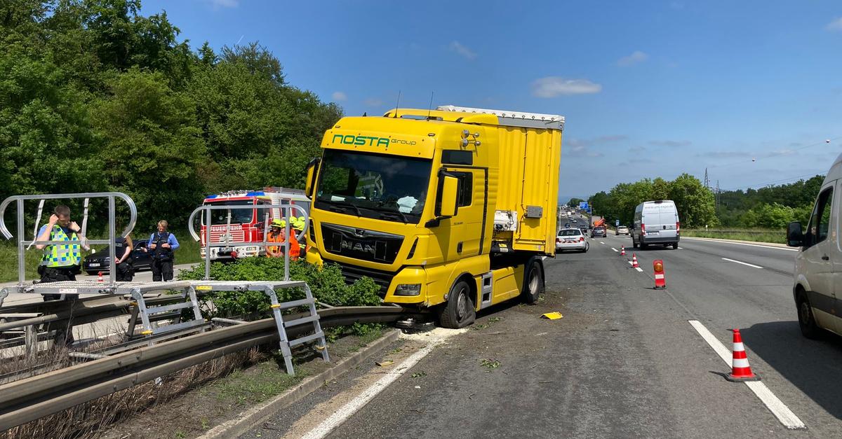 Lkw-Unfall bei Bad Camberg legt über Stunden Verkehr auf A3 lahm